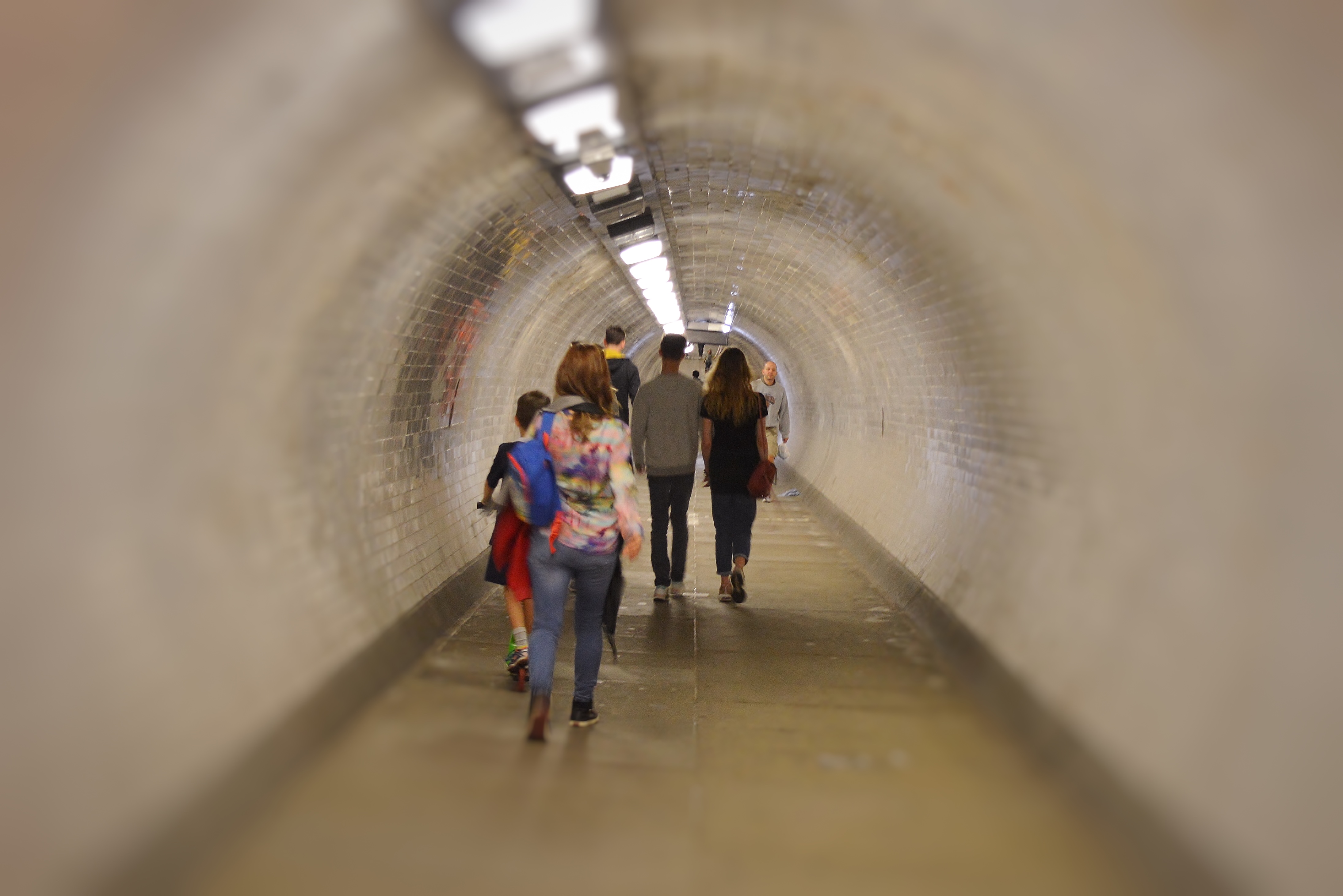 Under the river, the Greenwich Foot Tunnel | theLONDON i